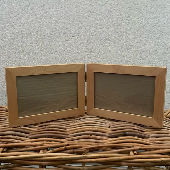 Accents | Double Hinged Frame For 2 4x6 Photospics Sturdy Light Wood ...